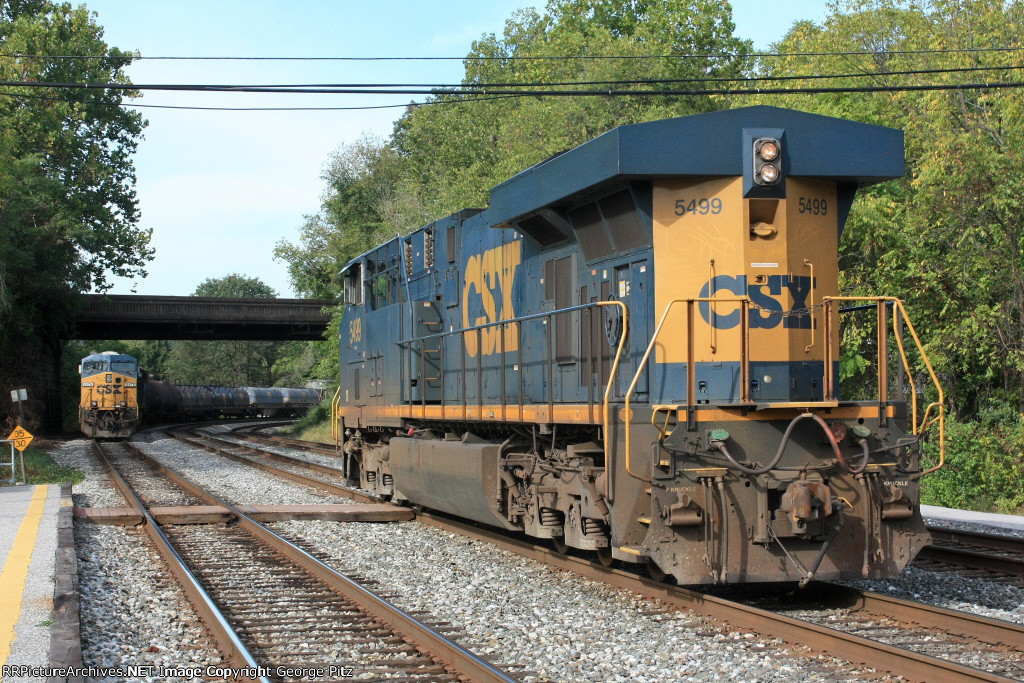 CSX 5499 meets Q438